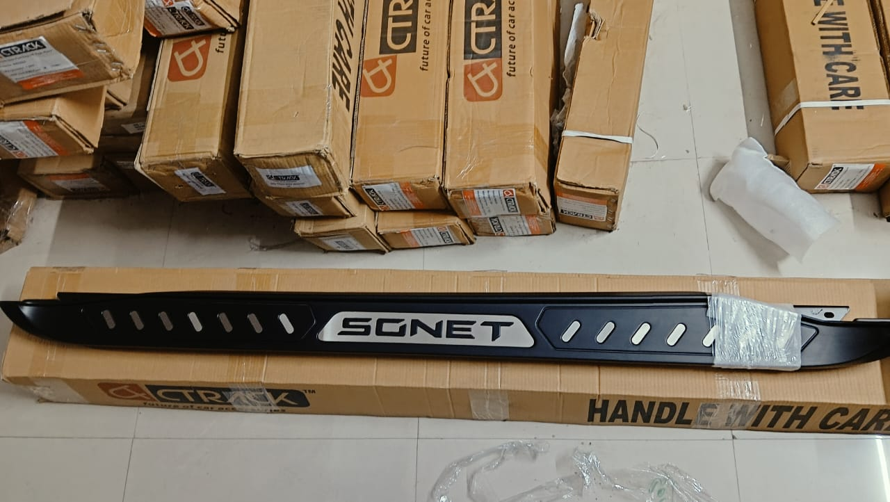 Side Step for Kia Sonet – Ctrak OEM Type – Luna Prime Cars Accessories